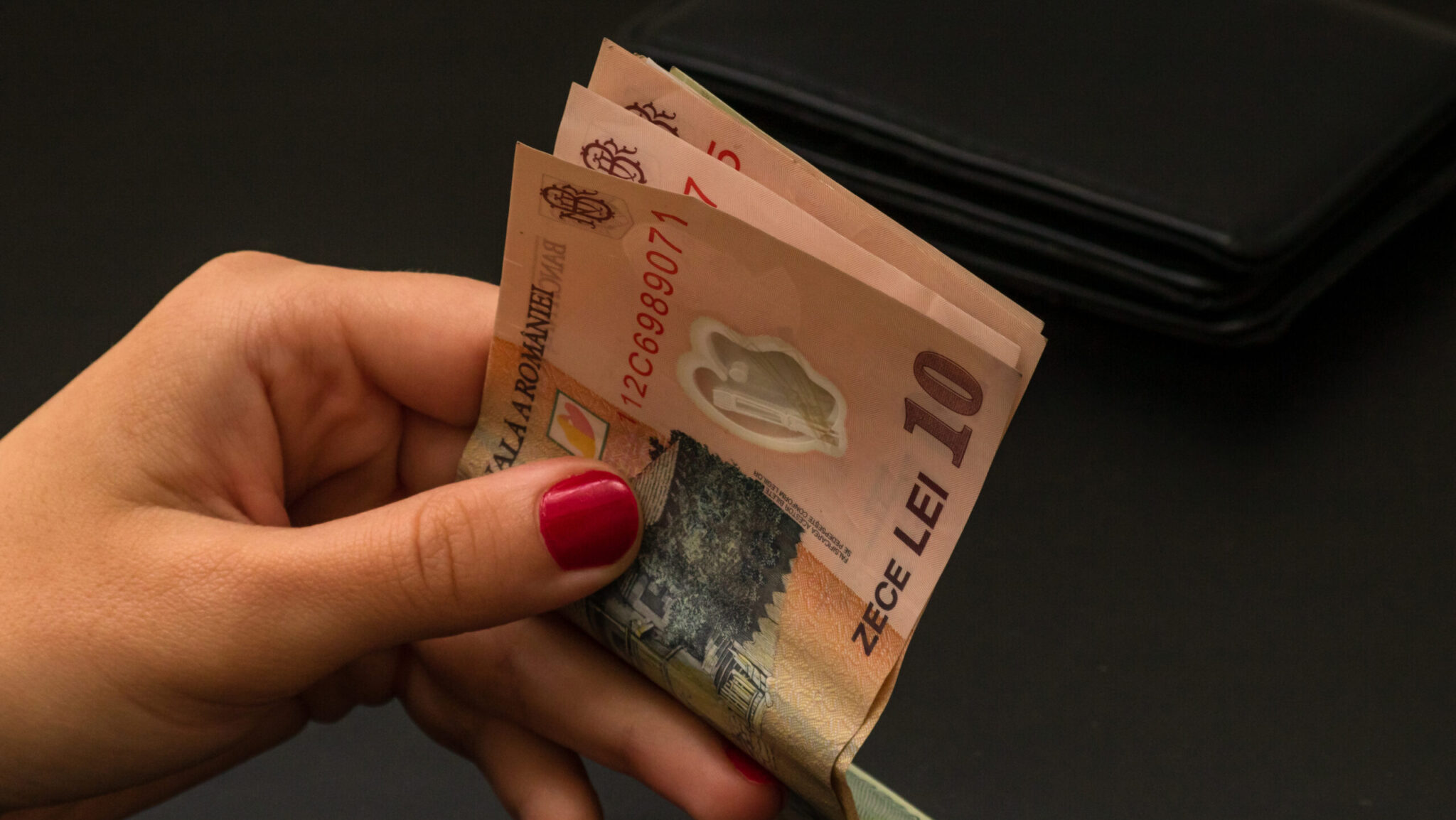 Se taie din banii de pensie. Pensionarii achită până la 400 de lei către stat. Anunț de la Casa ...