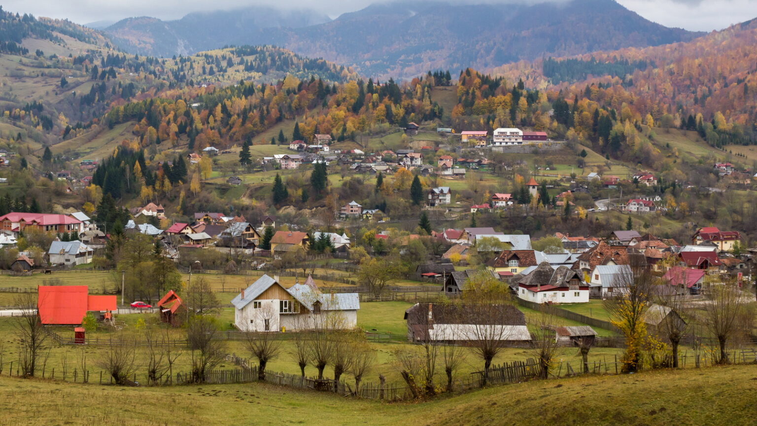 Decizie pentru proprietarii de case și terenuri. Taxa care trebuie plătită obligatoriu. Se fac ...