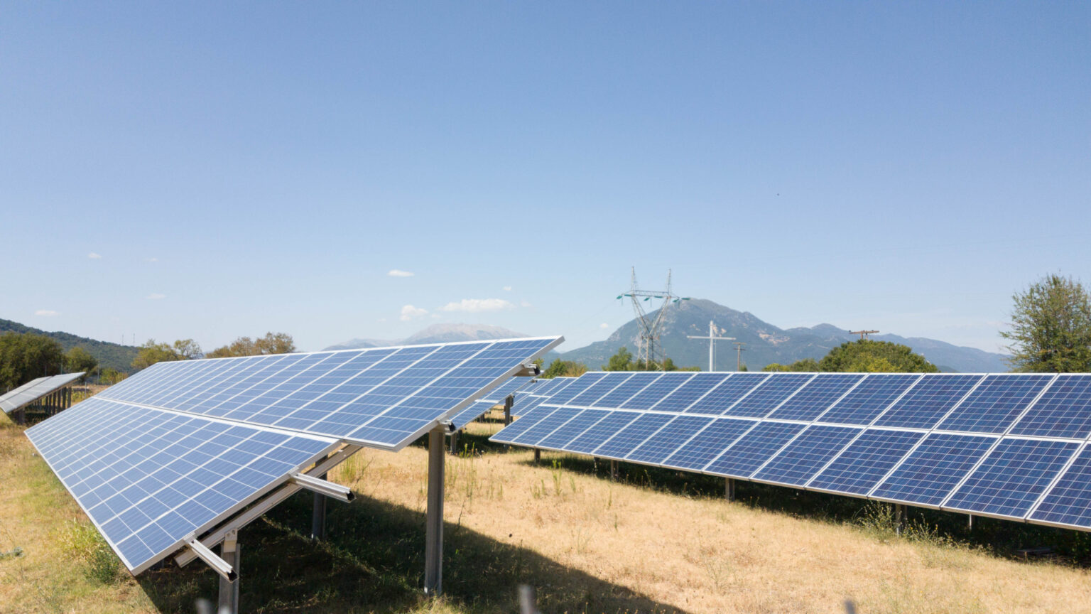 Proiect uriaș în energie. Enery dezvoltă la Ogrezeni un parc solar de ...