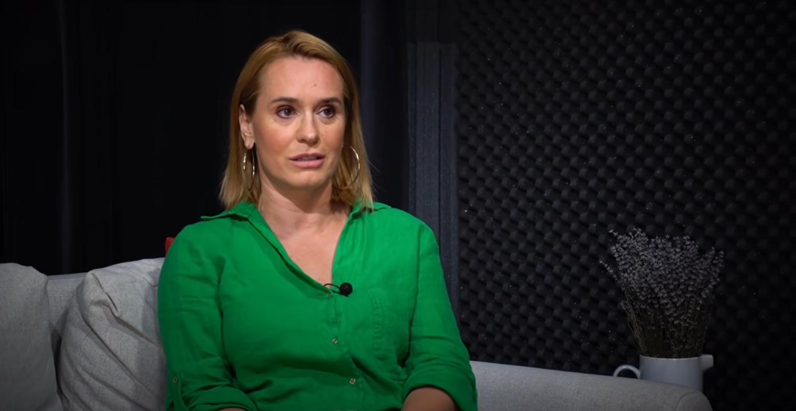 Andreea Esca, în lacrimi. Prezentatoarea PRO TV e în doliu: Foarte ...