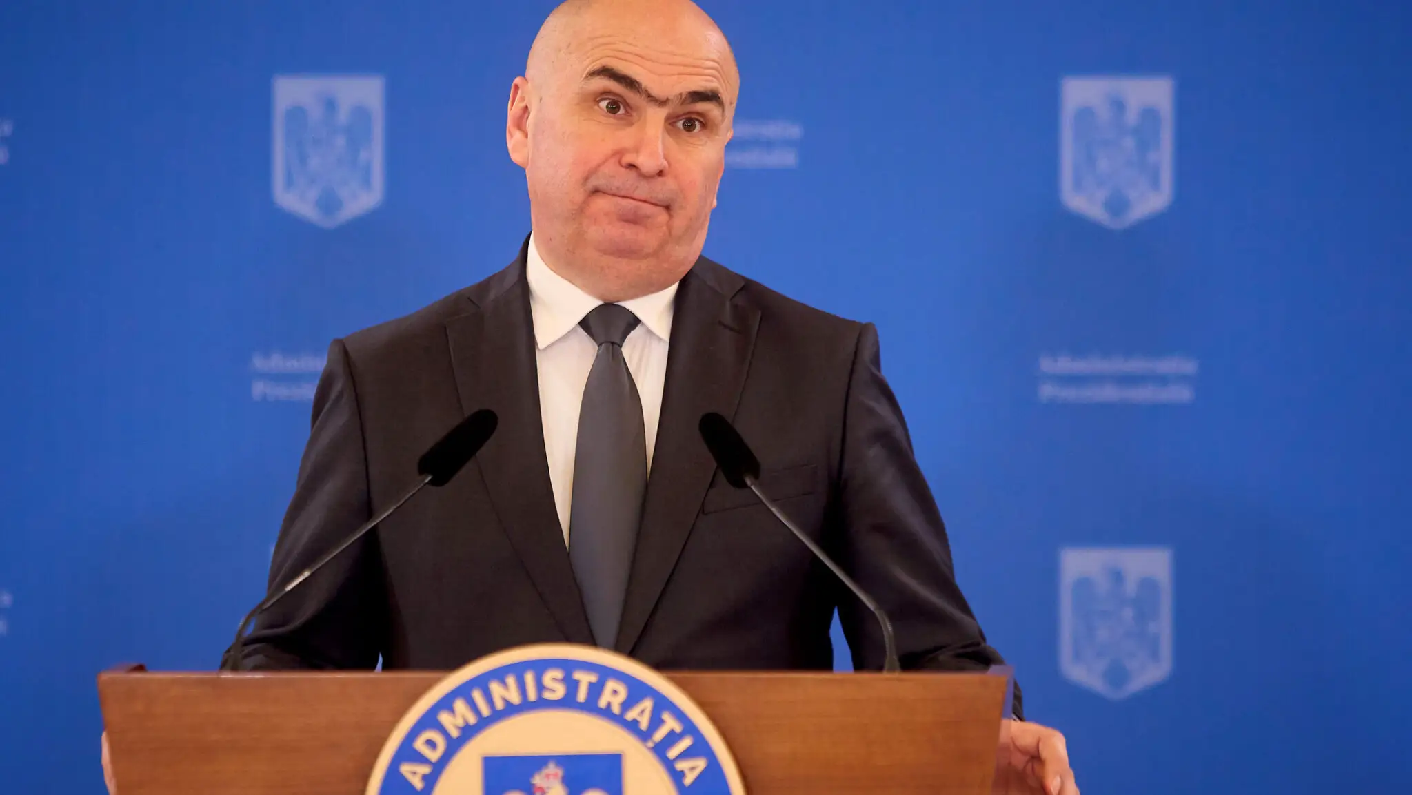 Migrația și scăderea natalității reduc populația României. Ilie Bolojan ...
