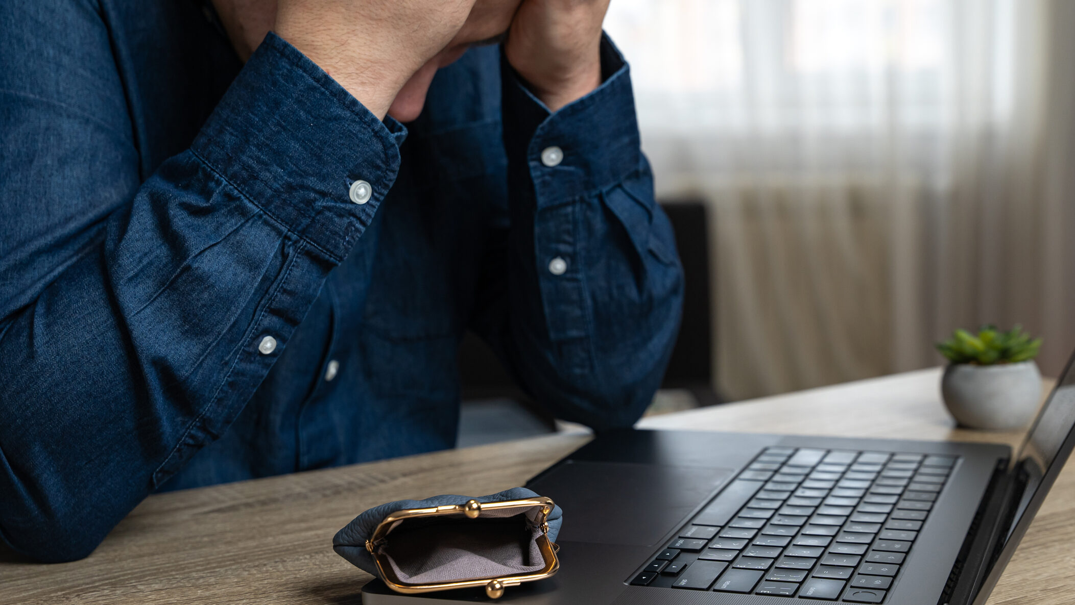 Scutire de TAXĂ. Se cere ultima plată a unei sume unice: „În final, am ...