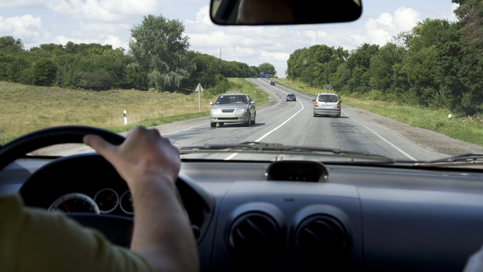 Cod Rutier 2025. Șoferii nu pot depași. Se respectă regula celor 50 de ...