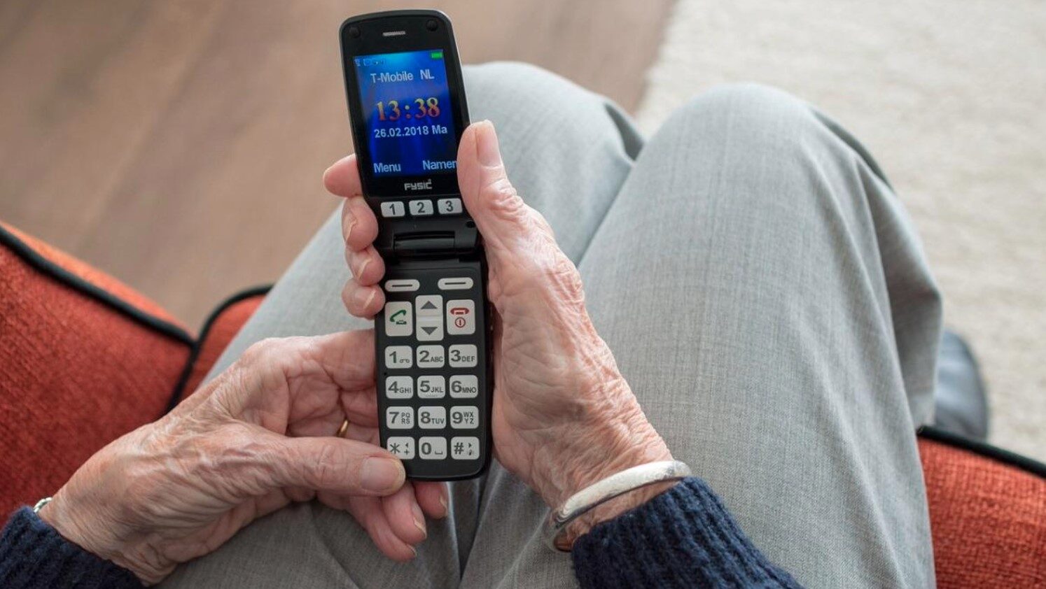 Telefoane seniori: Descoperă modelul simplu și eficient
