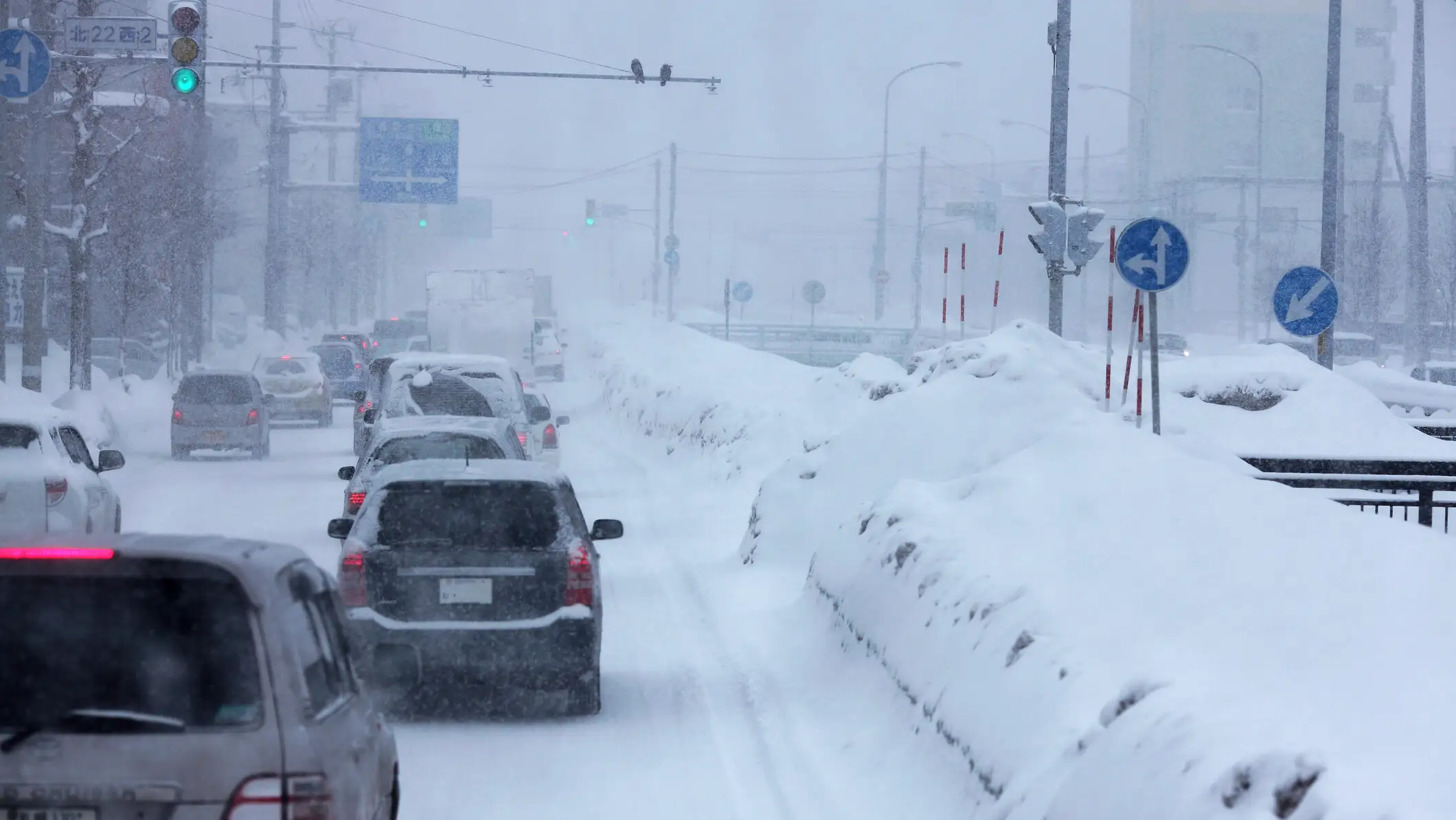 Viscolul paralizează mai multe județe din România. Mii de oameni au ...