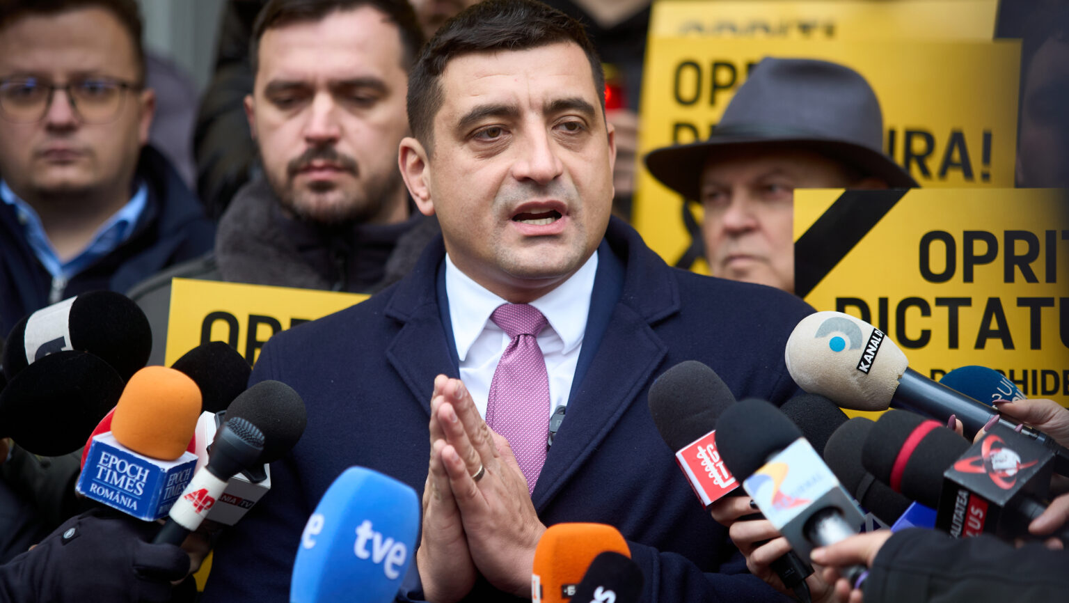 George Simion, atac la francezi la ei acasă: „Macron are tendinţe ...