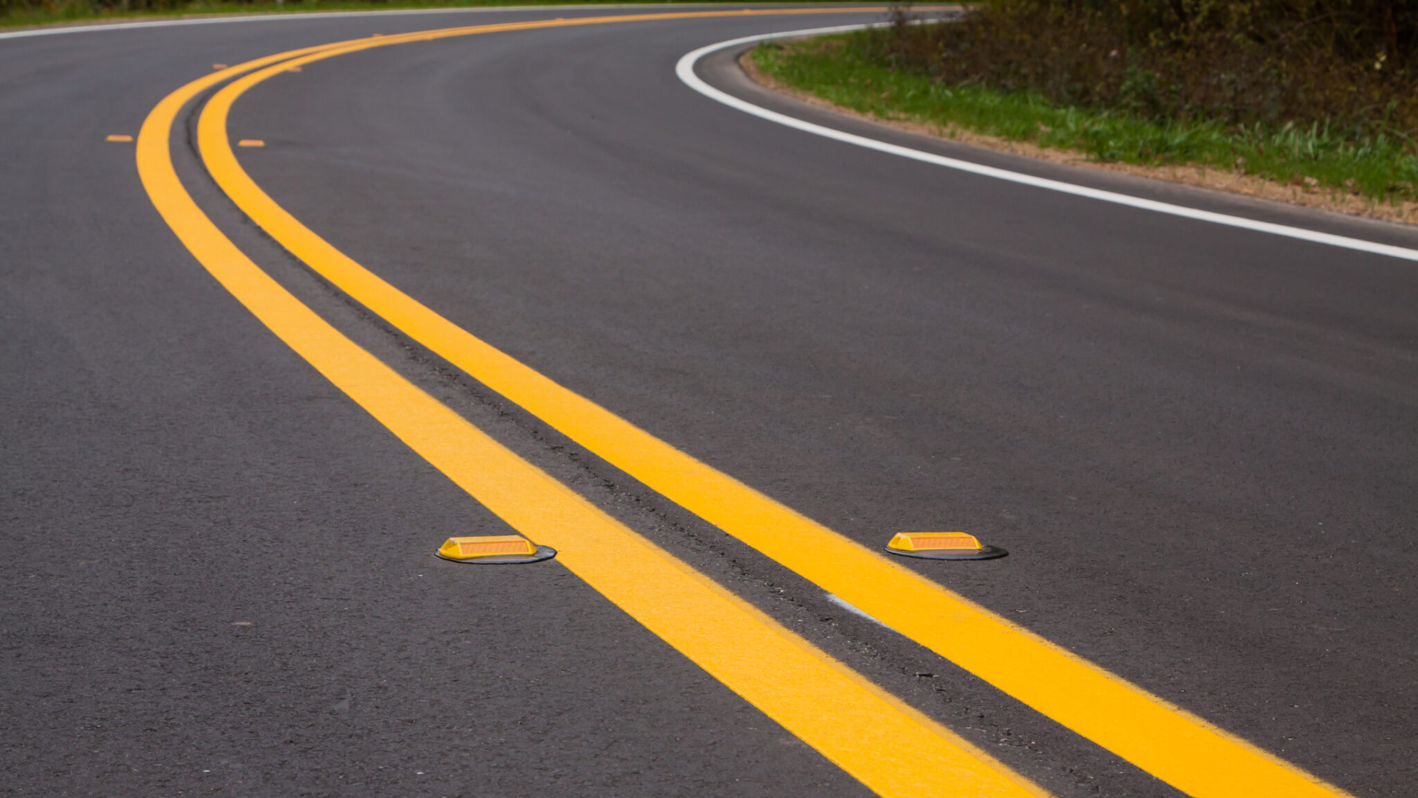 Codul Rutier 2025. Interdicție pentru șoferi. NU se poate depăși ...