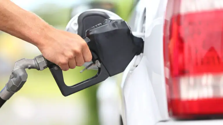 Prețuri la pompă 5 mai 2026. Carburanții s-au scumpit din nou! Unde se ...