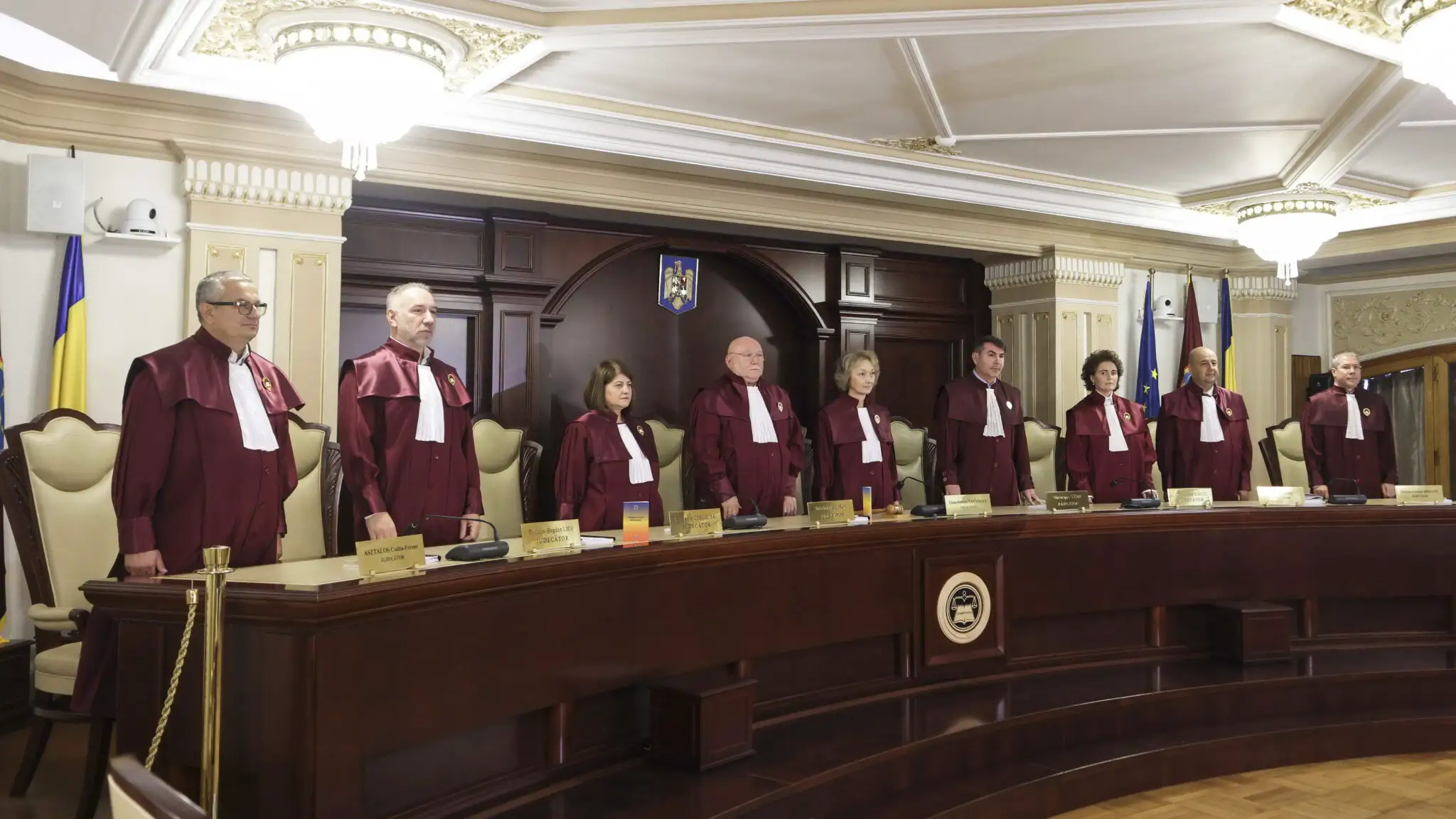 Decizia CCR privind pensiile magistraților s-a amânat. Când vine ...