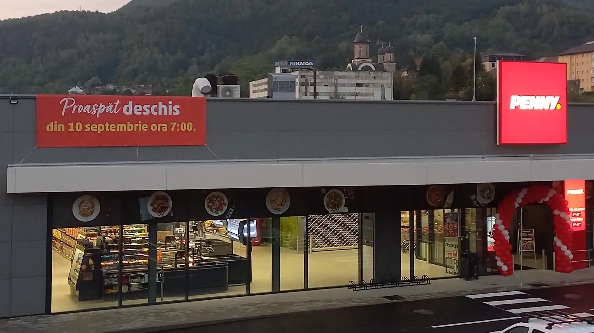 Retailul modern își extinde prezența în România. Unde au loc noile ...