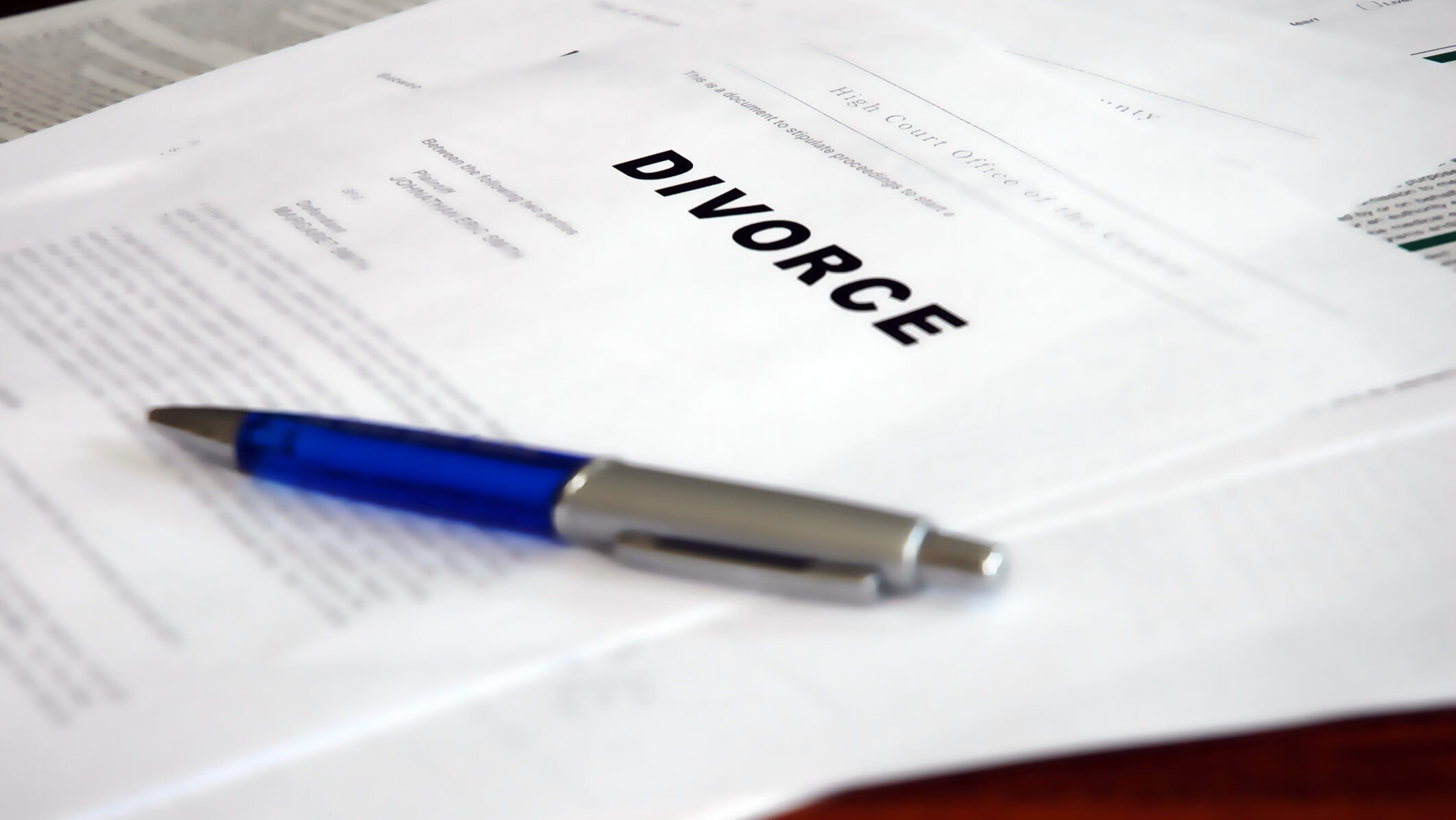 Acte divorț 2025. De ce documente ai nevoie pentru a încheia o căsătorie în România, la notar ...