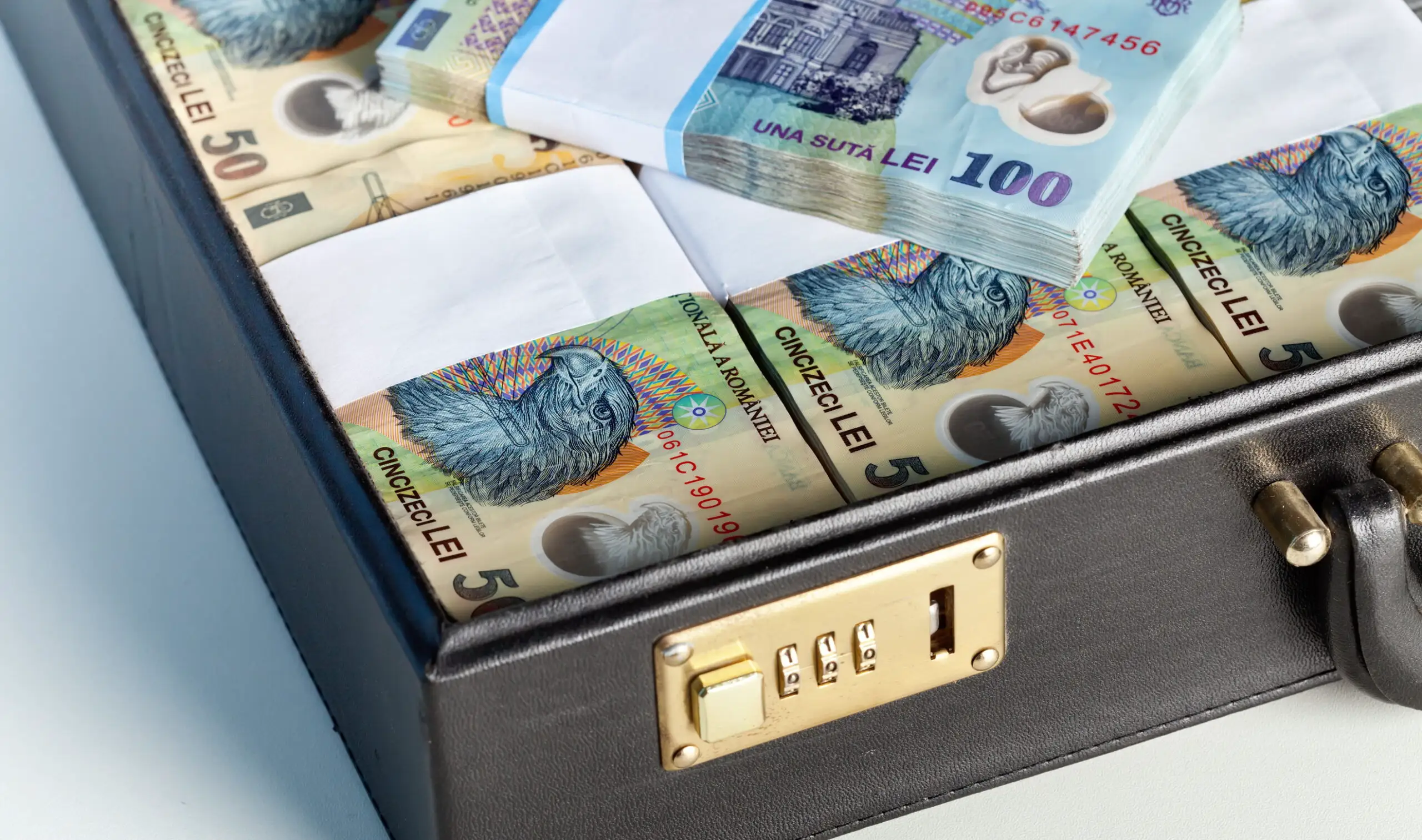 Se schimbă banii în România. Schimbare istorică a bancnotelor de la 1 ...