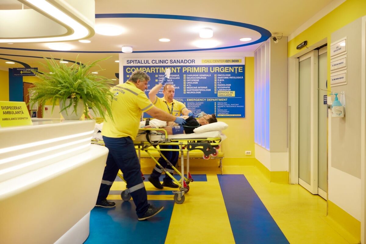 Care sunt semnele prin care recunoști un AVC și ce trebuie să faci