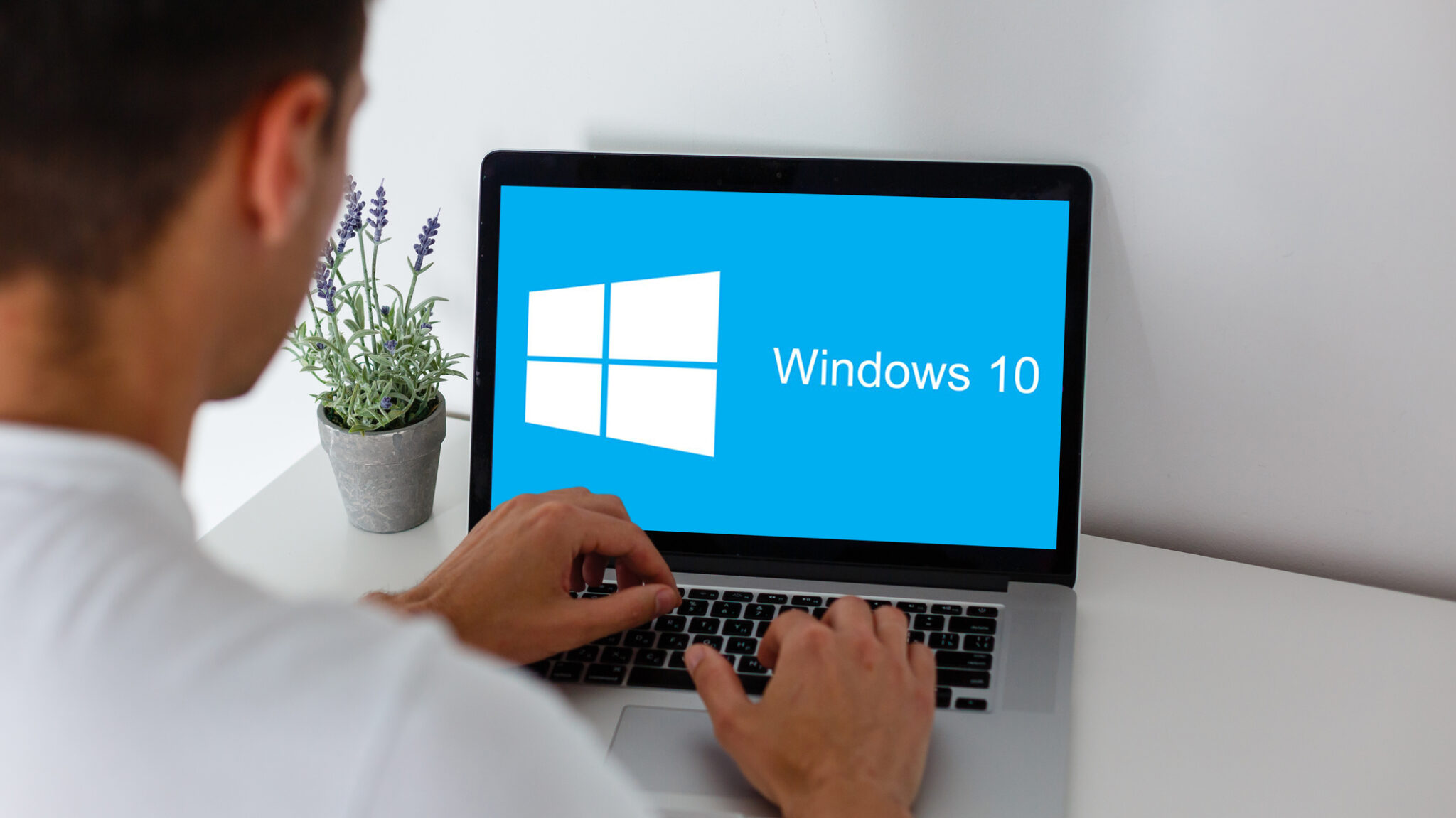 Windows 10 își încheie oficial ciclul de viață. Ce pot face utilizatorii după 14 octombrie 2025