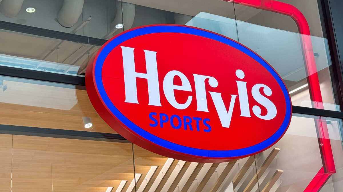 Hervis pleacă din România. Lanțul de retail sportiv a anunțat ...