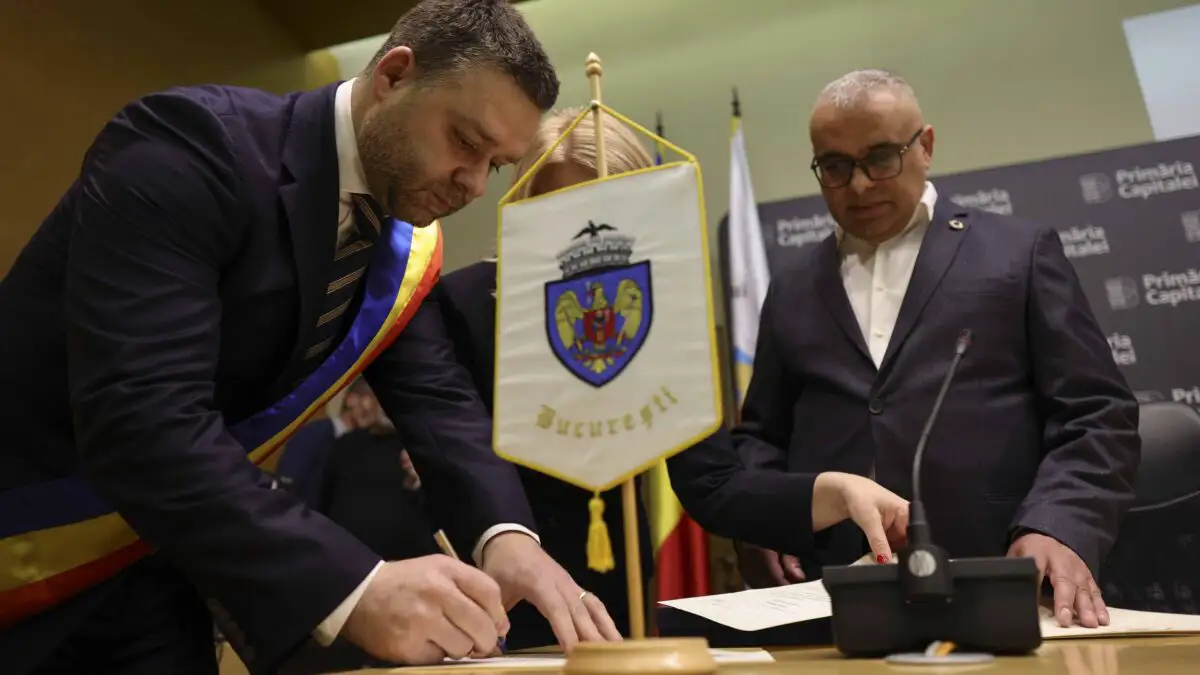 Ciprian Ciucu a depus jurământul la Primăria Capitalei: Oraşul nu stă ...