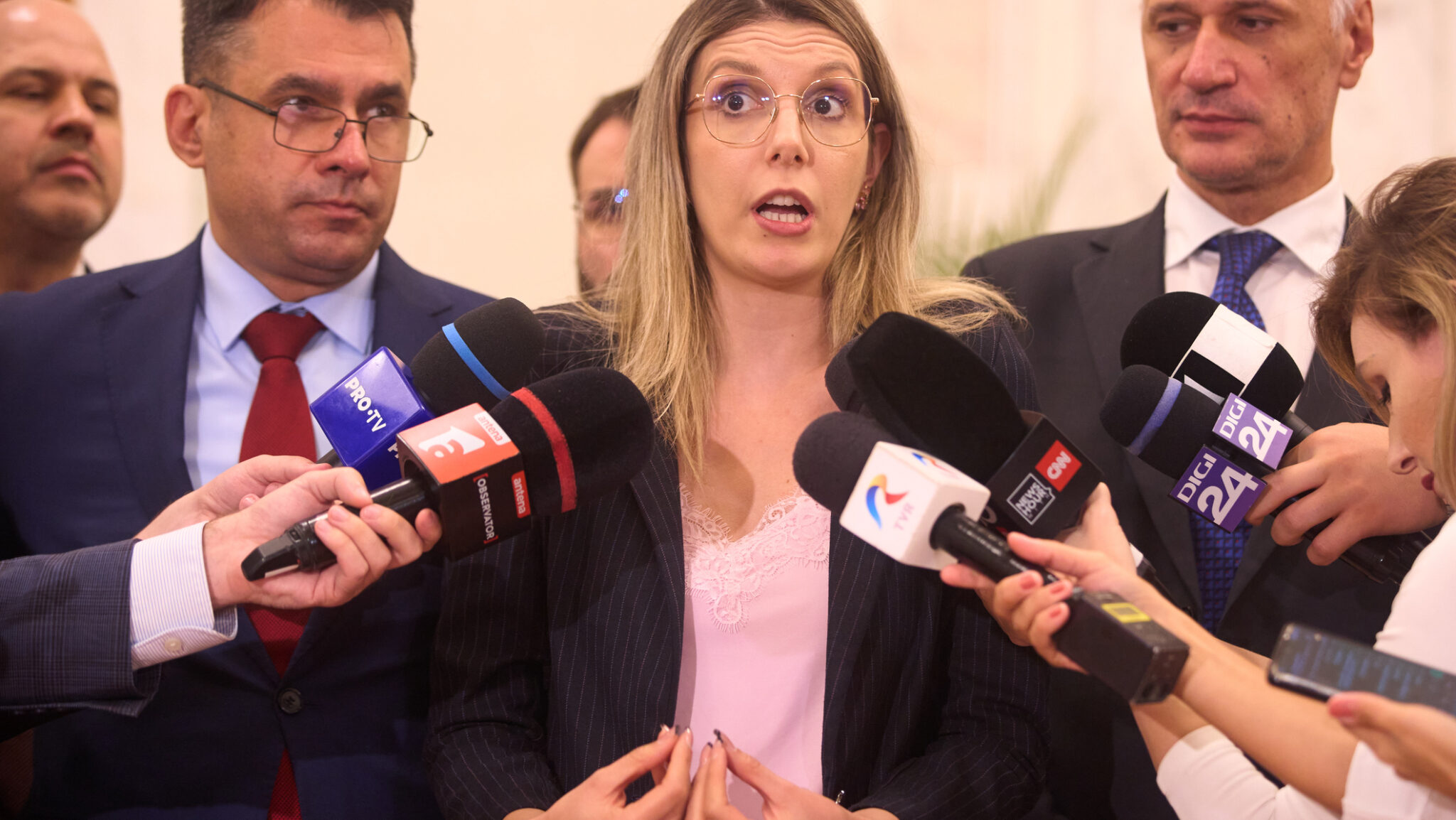 Diana Buzoianu vrea demiterea directorilor Administrației Bazinale și ...