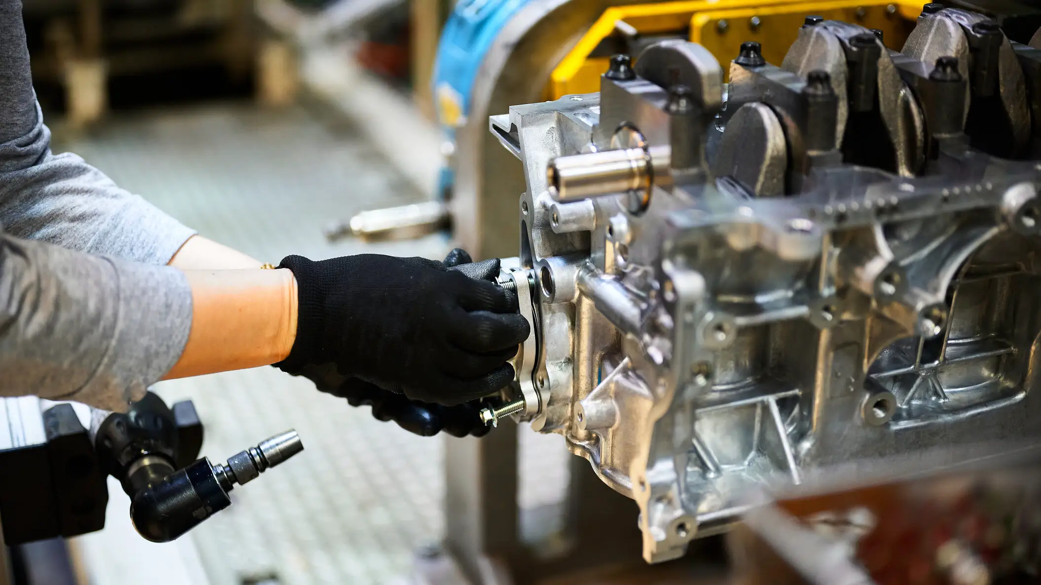 Criza lovește puternic industria auto: mii de angajați, vizați de ...