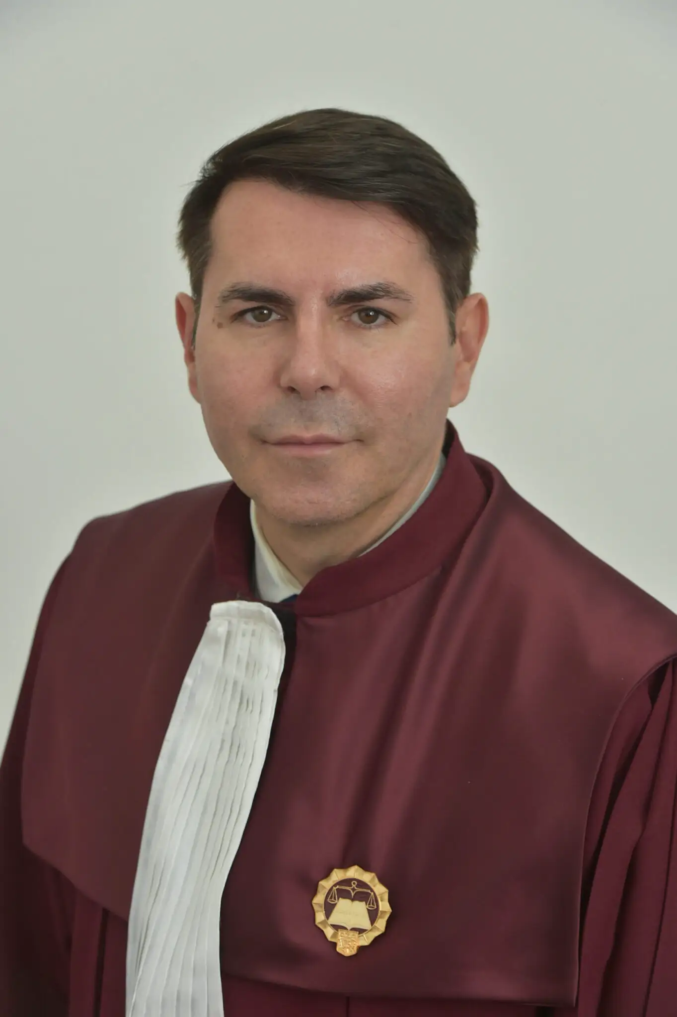 UPDATE. Pensiile magistraților, o nouă amânare? Un judecător CCR intră ...