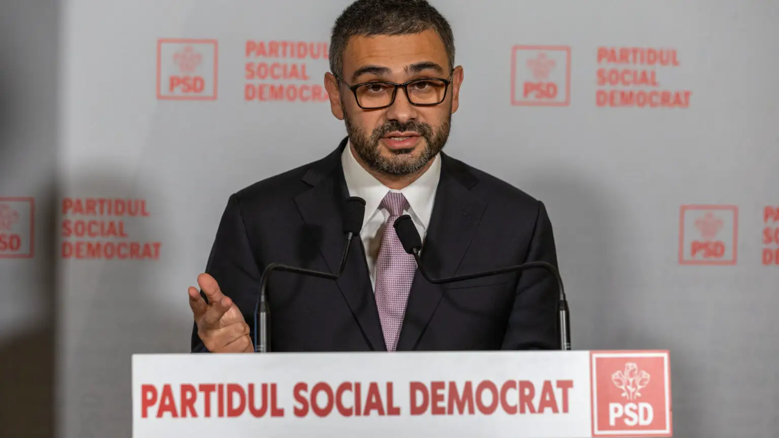 Ajutor pentru pensionari, copii și categorii vulnerabile. Florin Manole ...