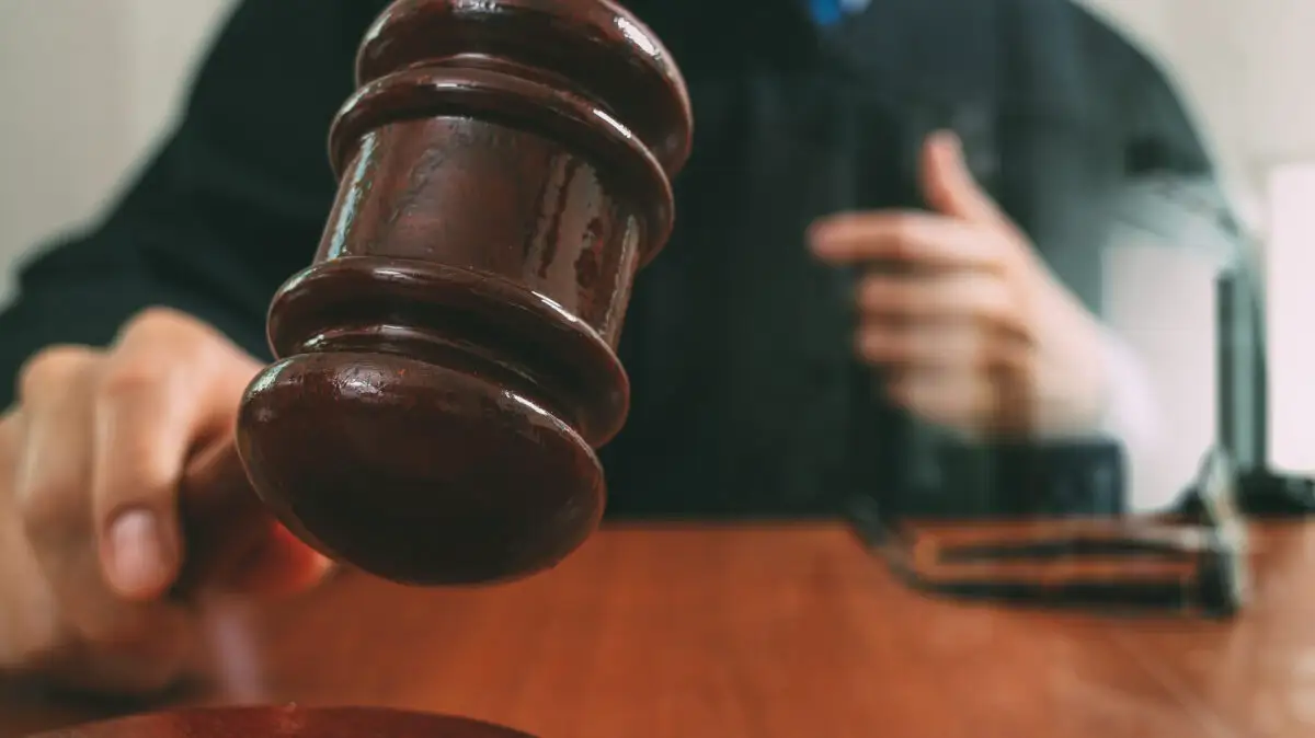 Contravențiile care se pot transforma în dosar penal. Unele amenzi au ...