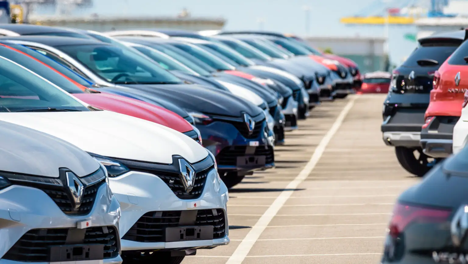 Producătorii auto își restructurează masiv activitatea, pentru a ...
