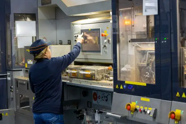 Știința care stă la baza transformării PMI: investiții masive ...