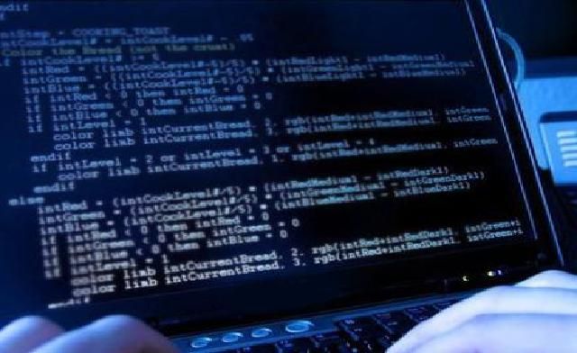 Atac informatic cu un troian al unui hacker saudit